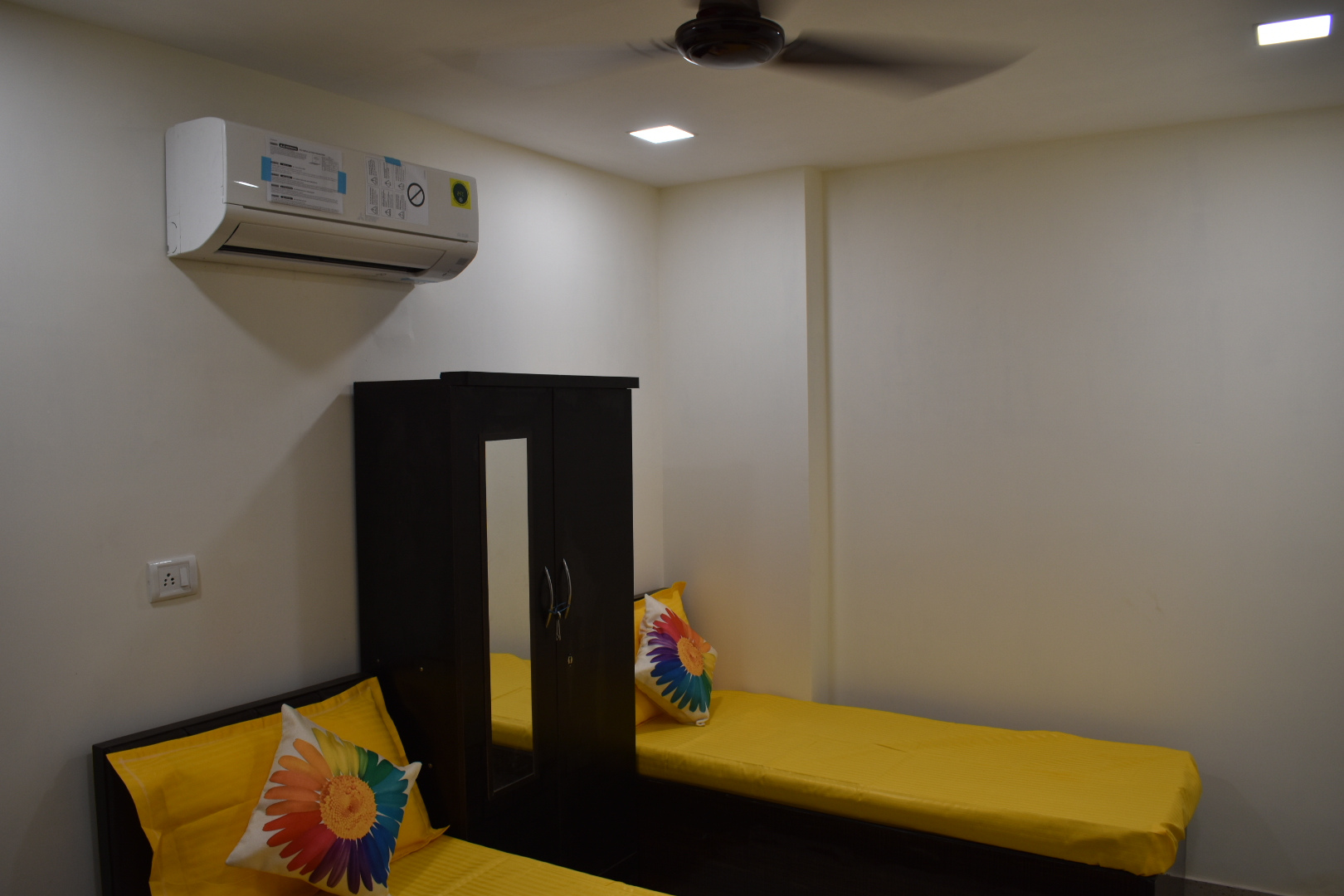 Best PG in Delhi for Girls near Delhi University | Top Hostels in North ...